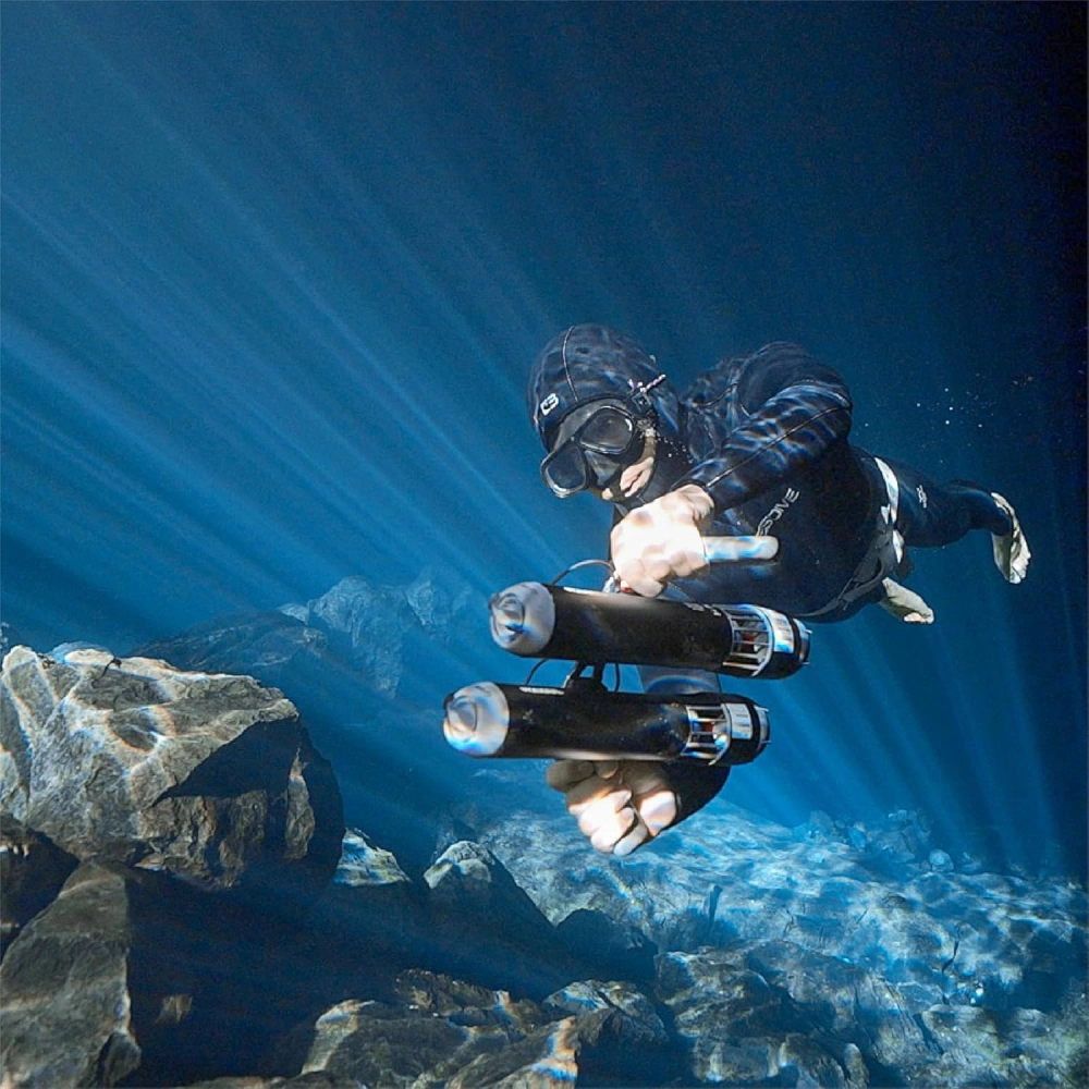 Waydoo Subnado Dual Pro Underwater Scooter Ultimate Bundle - Wavez ...